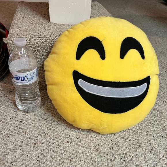 Bedding | Plush Emoji Pillows | Poshmark
